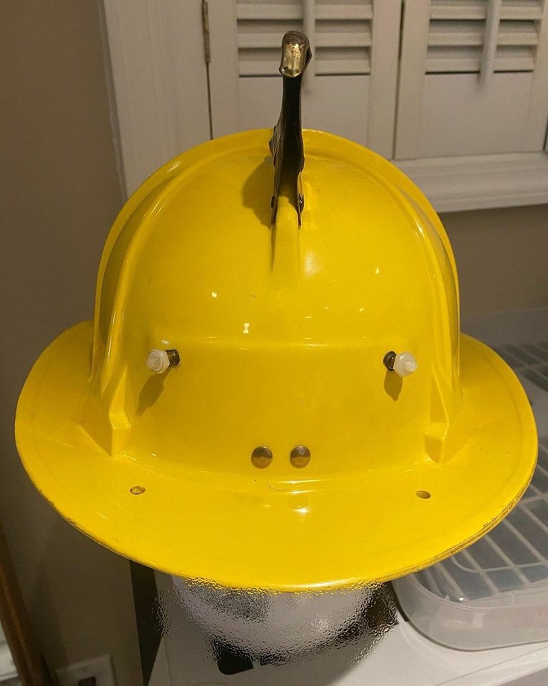 1980s/1990s Cairns 880 Fire Helmet – Upgraded - Firehelmetstore